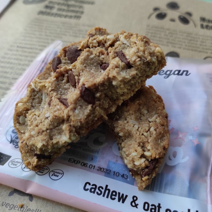 Kookie cat Vanilla Choc Chip Cookie Review | abillion