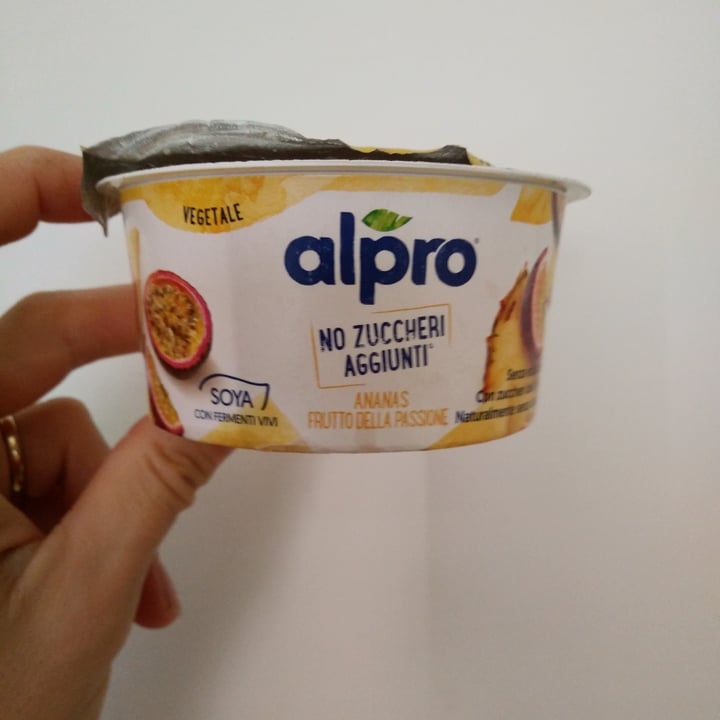 Alpro Yogurt Ananas e Passion Fruit Review | abillion