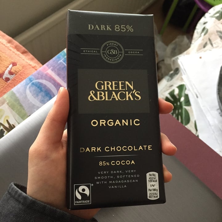 Green & Black's Organic 85% Cocoa Dark Chocolate Review | abillion