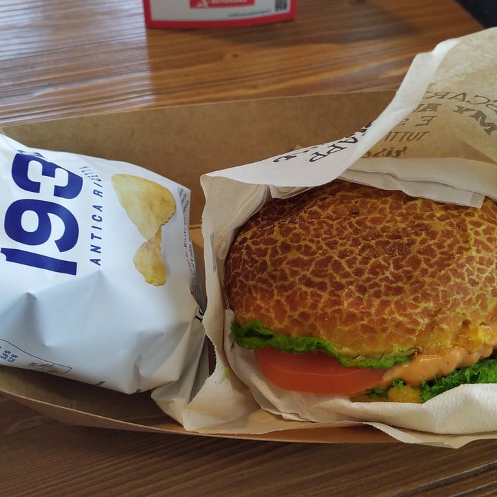 Autogrill Italy Wow Burger Review | abillion