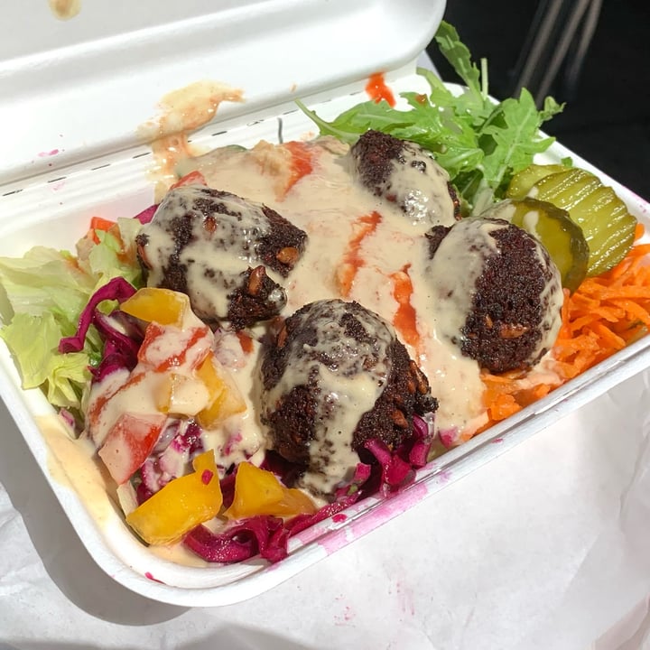 We Love Falafel United Kingdom Falafel Salad Box Review | abillion
