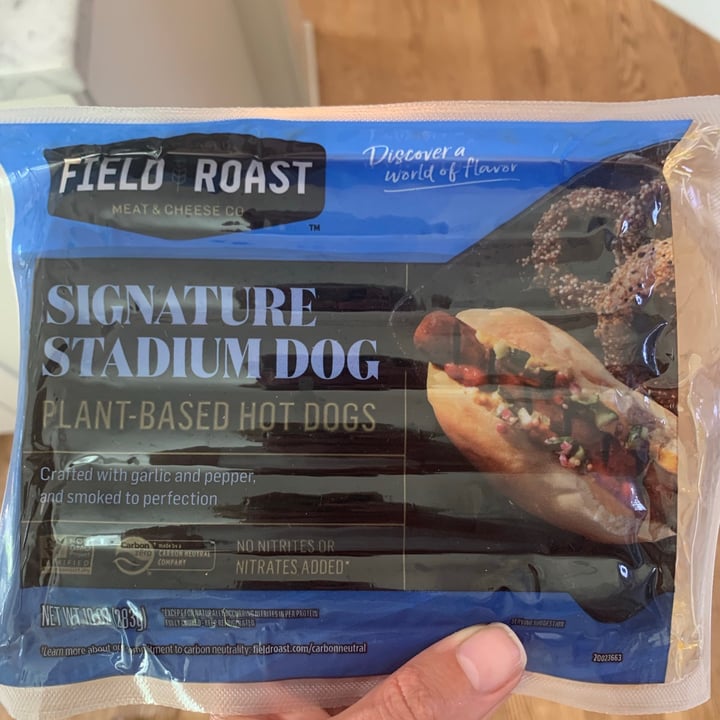 Field Roast Signature Stadium Dog Review | abillion