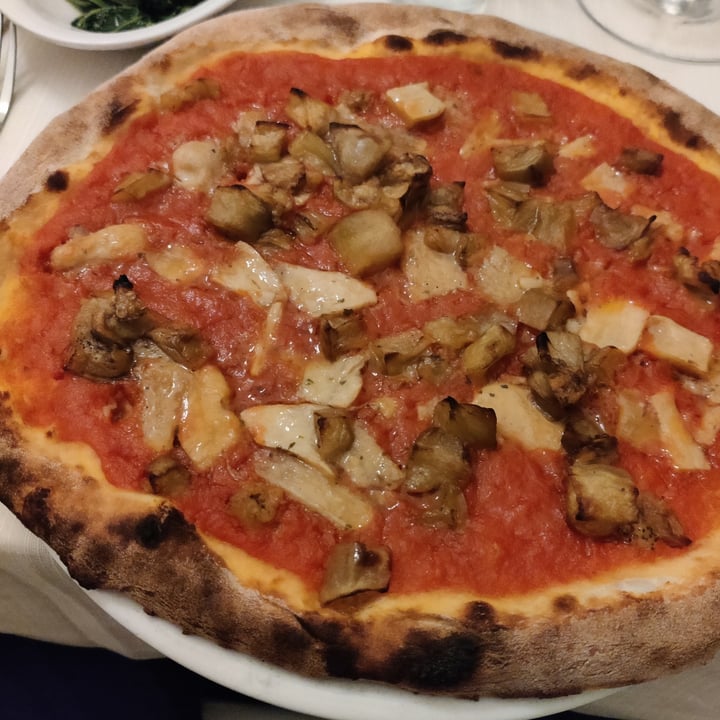 Acqua e Vino Vittoria, Italy Pizza Con Porcini E Melanzane Review ...