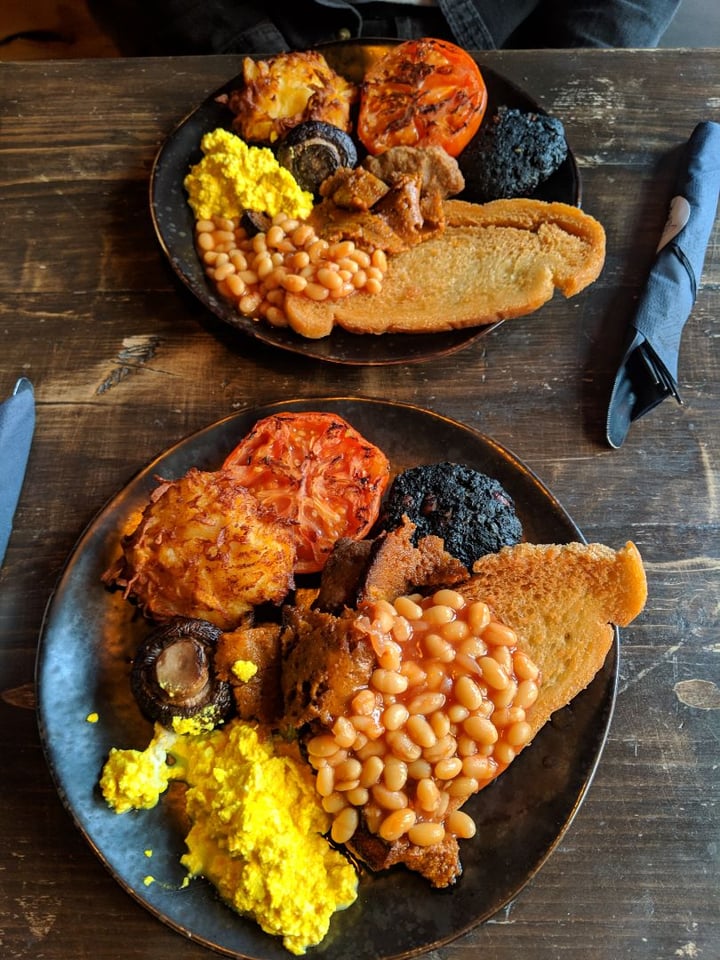 Make No Bones United Kingdom Vegan Full English Review | abillion