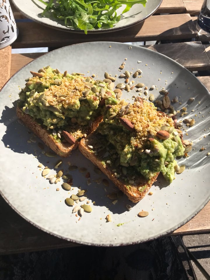 Lush Vegan Australia Smashed Avo on Toast Review | abillion