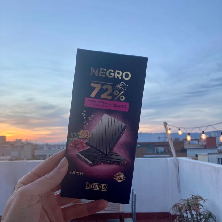 Hacendado Chocolate negro 72% con arándanos y sésamo Review | abillion