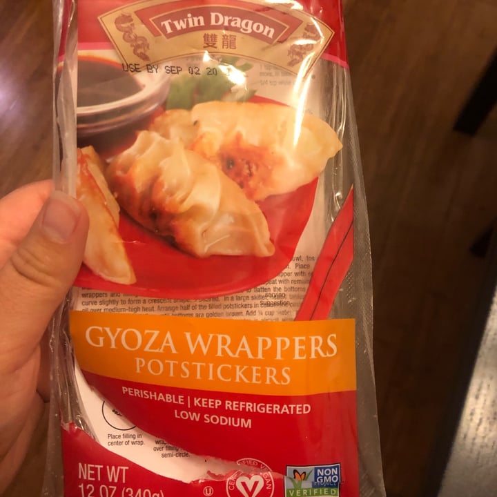 JSL Foods Inc. Twin Dragon Gyoza Wrappers Review | abillion