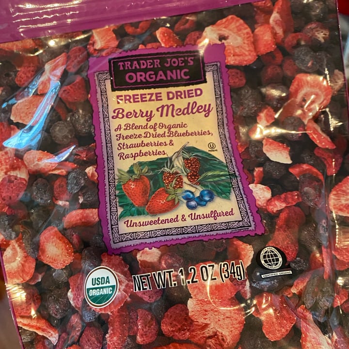 Trader Joe's Freeze Dried Berry Medley Review | abillion
