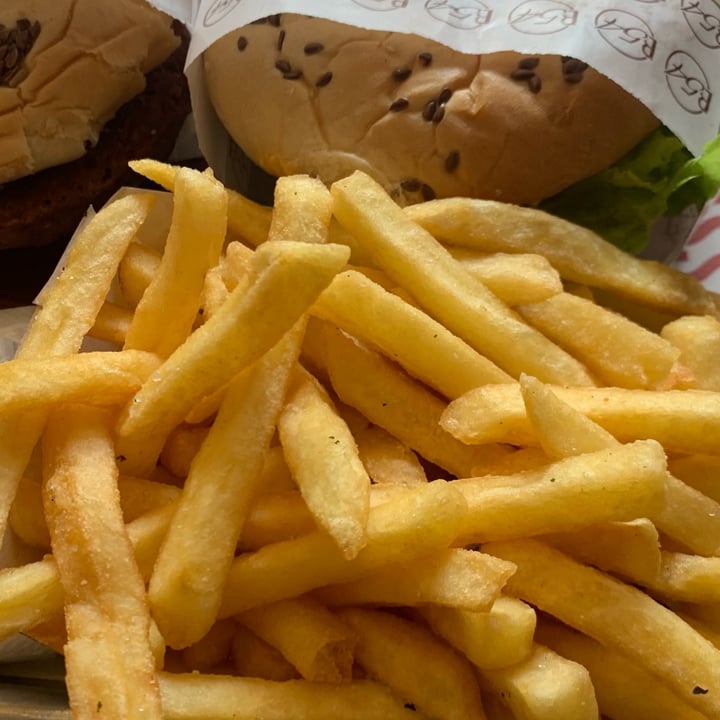 Burger 54 Villa Devoto, Argentina Papas Fritas Review | abillion