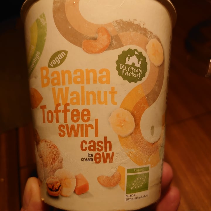 Ice cream factory Banana walnut toffee swirl Review | abillion
