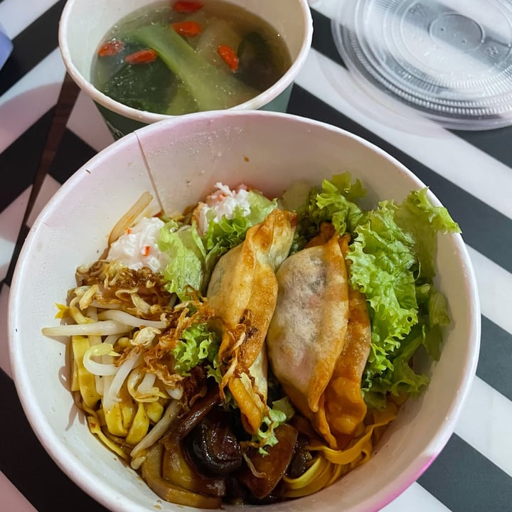 Greendot Yew Tee Point Choa Chu Kang, Singapore Konnyaku Ball Mee Pok ...