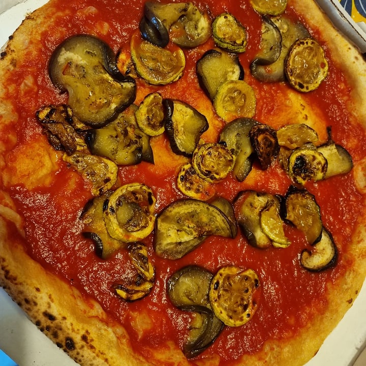 Pizzeria L'Autentica Selargius, Italy Pizza Melanzane e Zucchine Review ...
