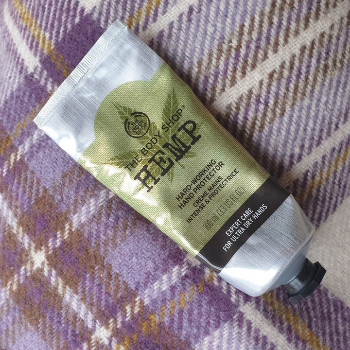 The Body Shop Hemp hardworking hand protector cream Review | abillion