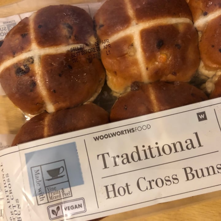 Woolworths Food Traditional Hot Cross Buns Review | abillion