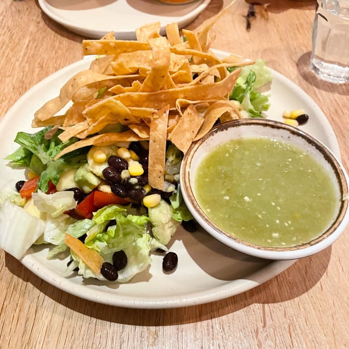 D Grande Chiswick, United Kingdom Grande Salad Review | abillion