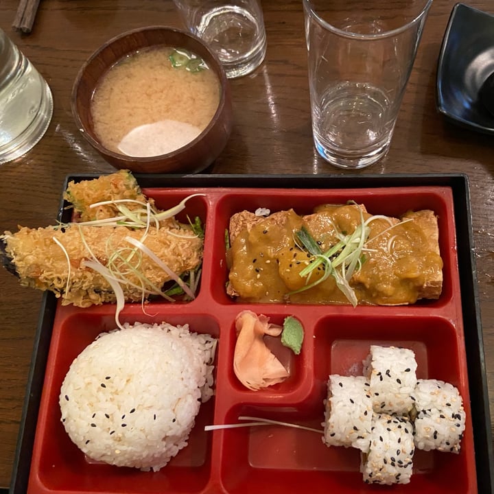 Banyi Japanese Dining Temple Bar, Ireland Vegan bento box Review | abillion