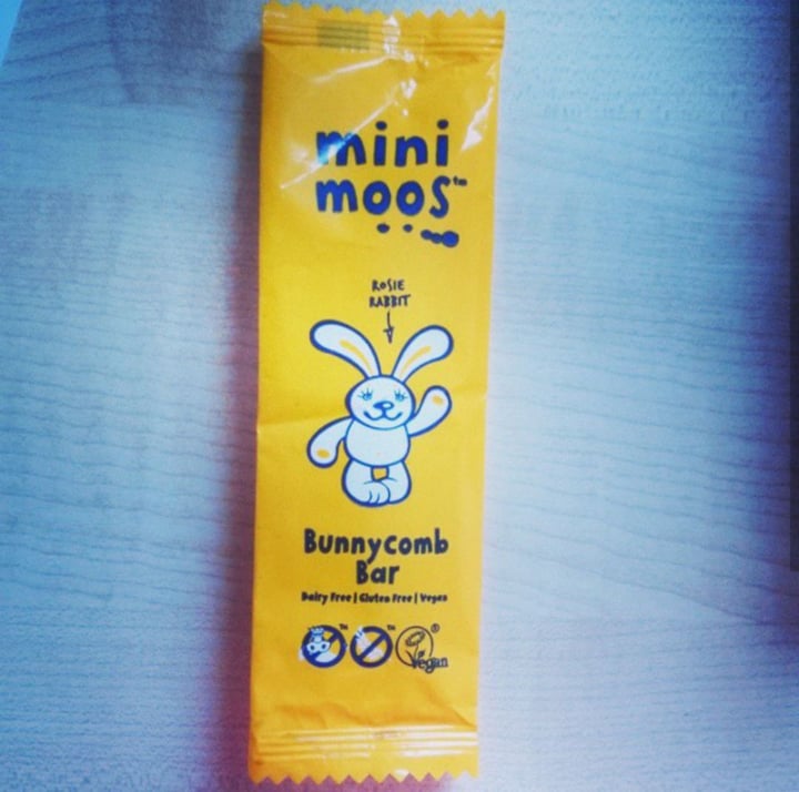 Moo Free Mini Moos Bunny Comb Bar Review | abillion