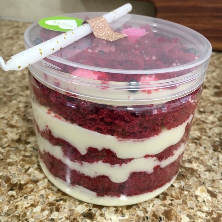 Crumb Cakes SA Red Velvet Cake Tubbie Review | abillion