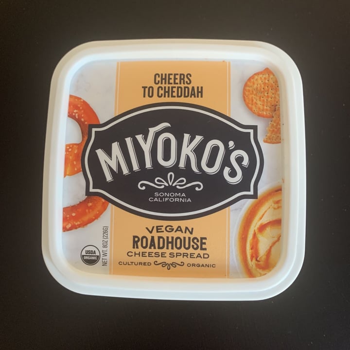 Miyoko's Creamery Cheers to Cheddah Roadhouse Cheese Spread Review ...