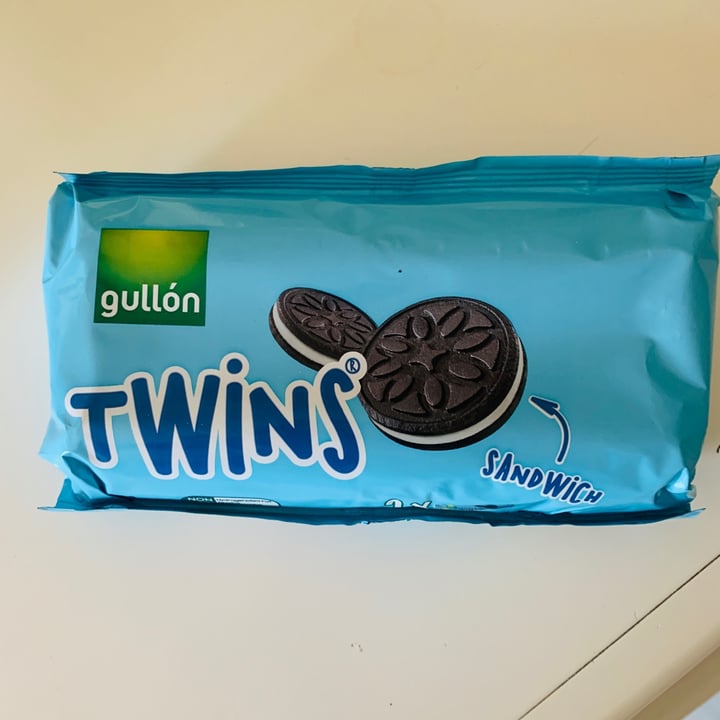 Gullón Twins Cocoa Sandwich Cookies Review | abillion