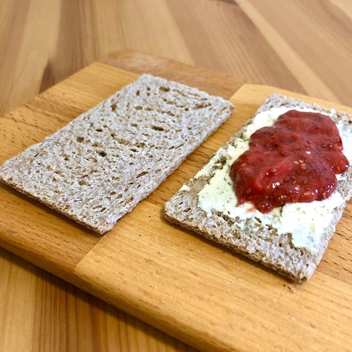 Le Pain des Fleurs Organic Buckwheat Crispbread Review | abillion