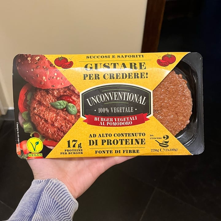 Unconventional Burger Vegetale Al Pomodoro - Tomato Burger Review ...