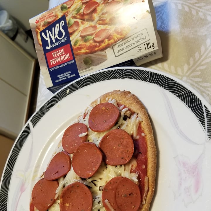 Yves Veggie Cuisine Veggie Pepperoni Review | abillion