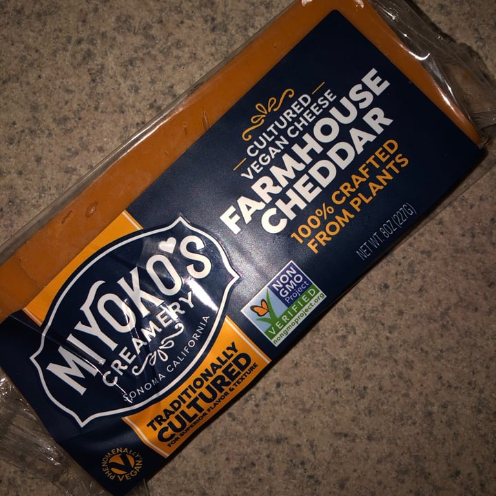 Miyoko's Creamery Cultured Vegan Farmhouse Cheddar Block Review | abillion