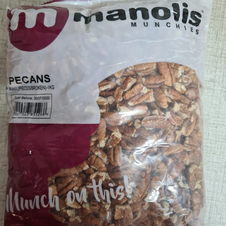 Manolis munchies Pecans Review | abillion