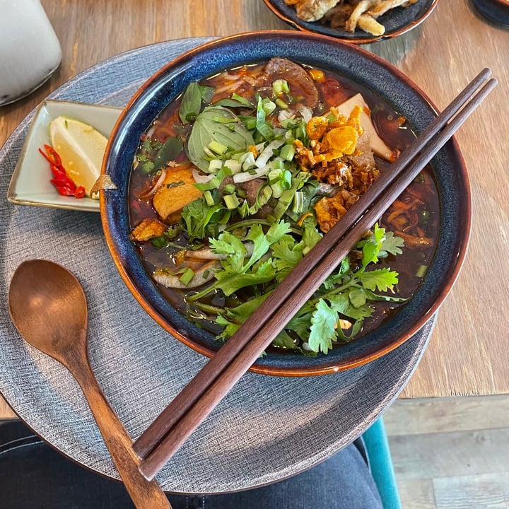 The Kind Bowl Singapore Royal Spicy Review | abillion