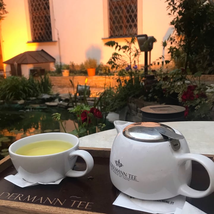 La Váza Cafeterie Brno-město, Brno-střed, Czechia Milk Oolong Review ...