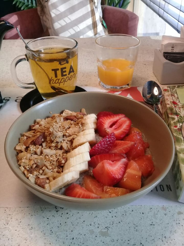 Tea Connection Belgrano, Argentina Bowl De Chía Review | abillion