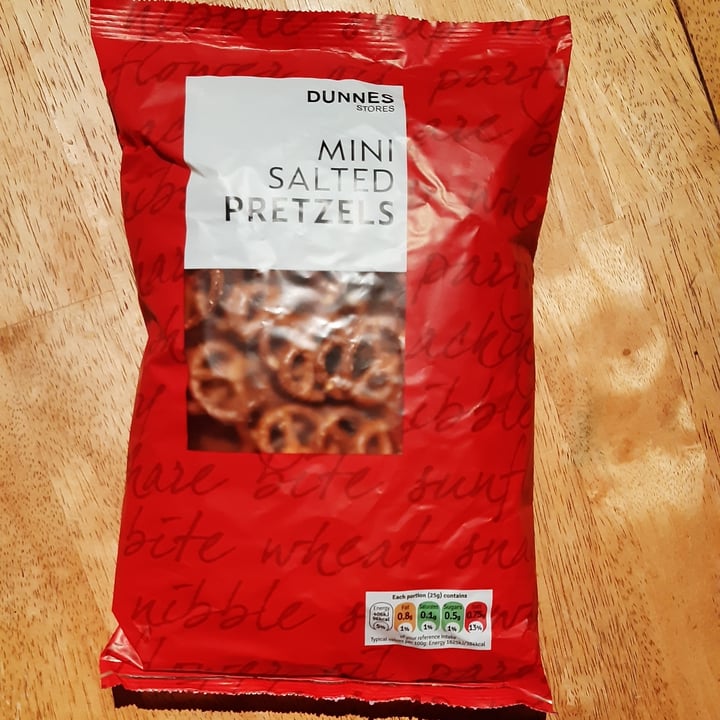 Dunnes Stores Mini salted pretzels Review | abillion