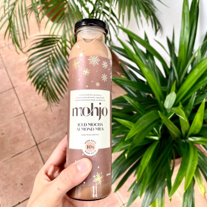 Mohjo Iced Mocha Almond Milk Review | abillion