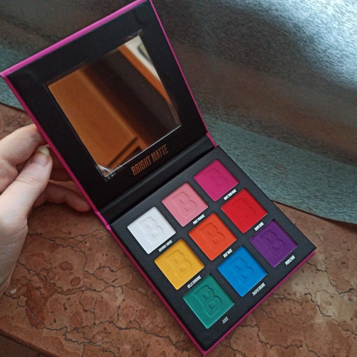 Beauty Bay BRIGHT MATTE 42 COLOUR PALETTE Review | abillion