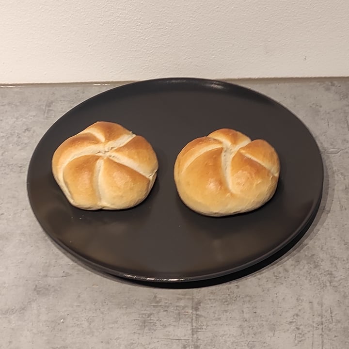 Vemondo Kaiser Roll (Vienna Roll) Review | abillion