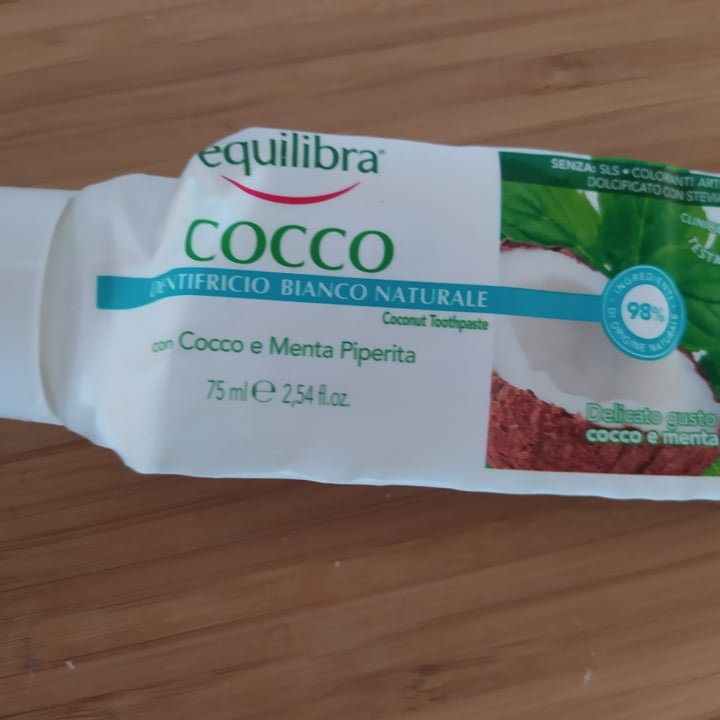 Equilibra Dentifricio al cocco Review | abillion