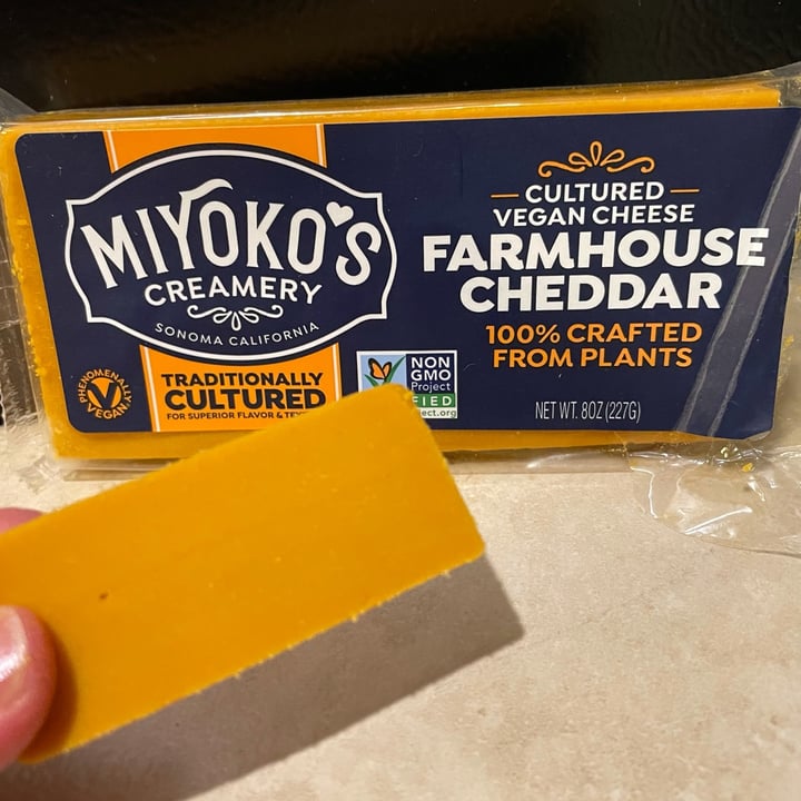 Miyoko's Creamery Cultured Vegan Farmhouse Cheddar Block Review | abillion