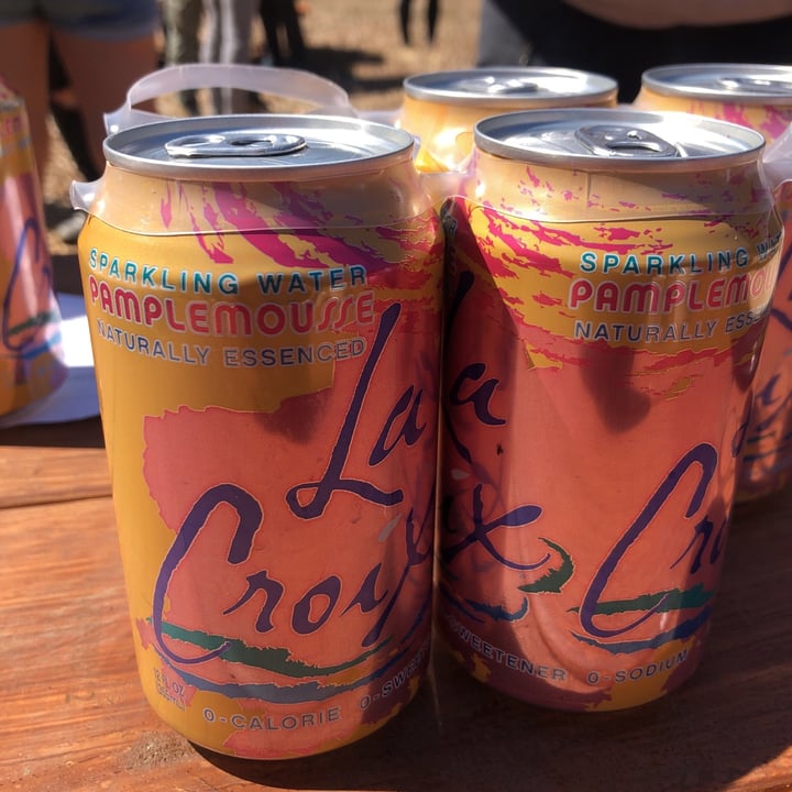 La Croix Pamplemousse Review | abillion