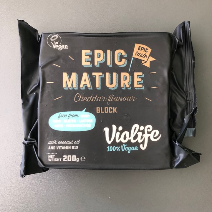 Violife Epic Mature Cheddar Flavour Block Review | abillion