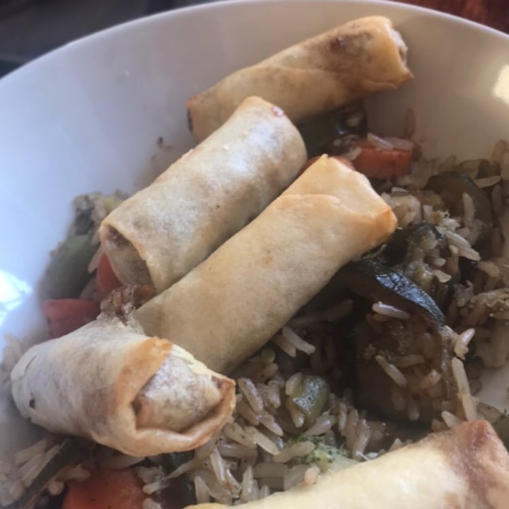 Iceland Foods Mock duck spring rolls Review | abillion