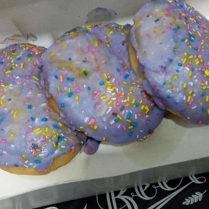 Donas Veganas Dona rellena de dulce de leche Review | abillion