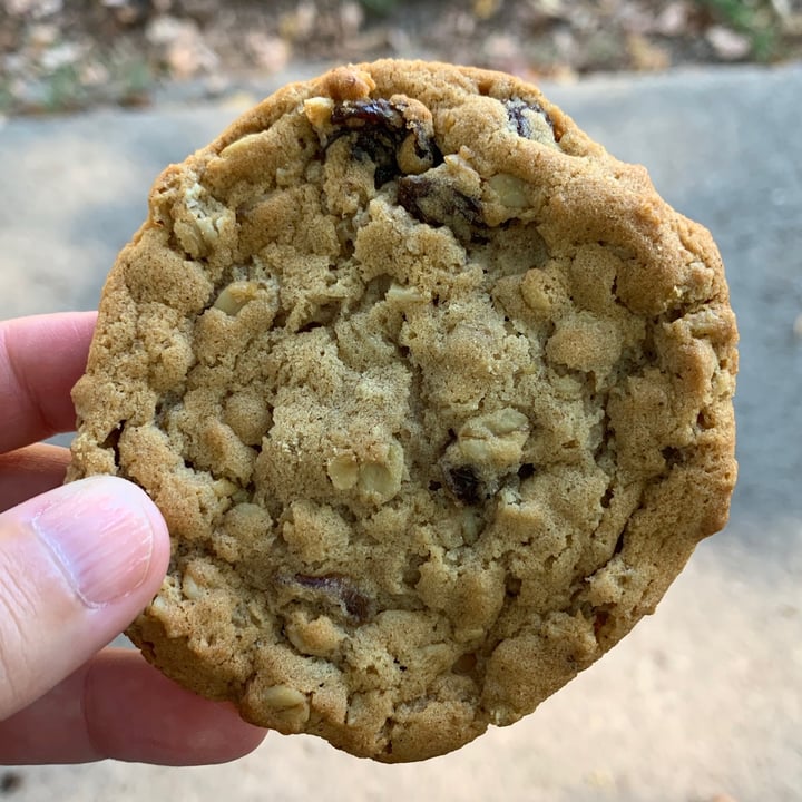Farm Boy Plant Based Oatmeal Raisin Cookies Review | abillion