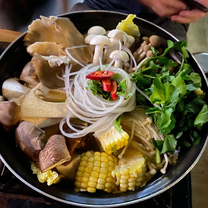 The Boneless Kitchen Toa Payoh, Singapore Jeongol (Hot Pot) Review ...