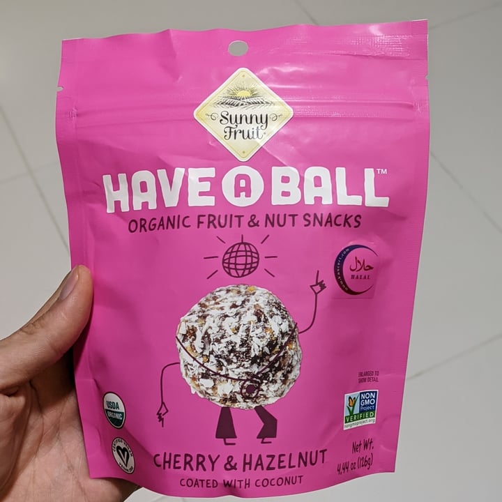 Sunny Fruit Have a ball : Cherry and hazelnut Review | abillion