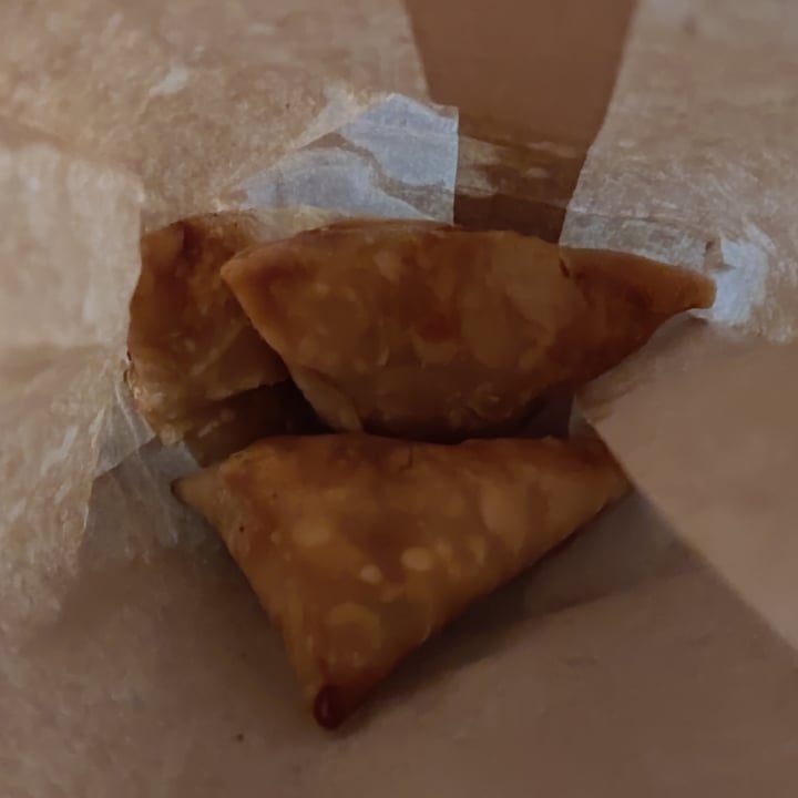 Kara Nichha's Potato samoosas Review | abillion