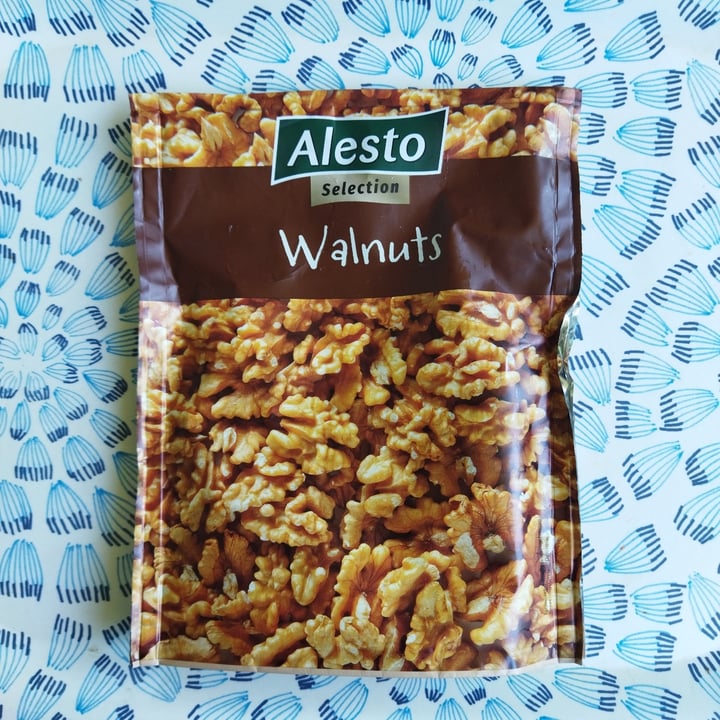 Alesto Alesto Walnuts Review | abillion