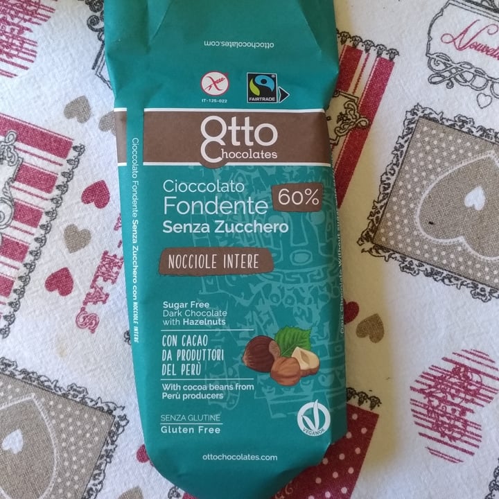 Otto chocolates Cioccolato Fondente Con Nocciole Review | abillion