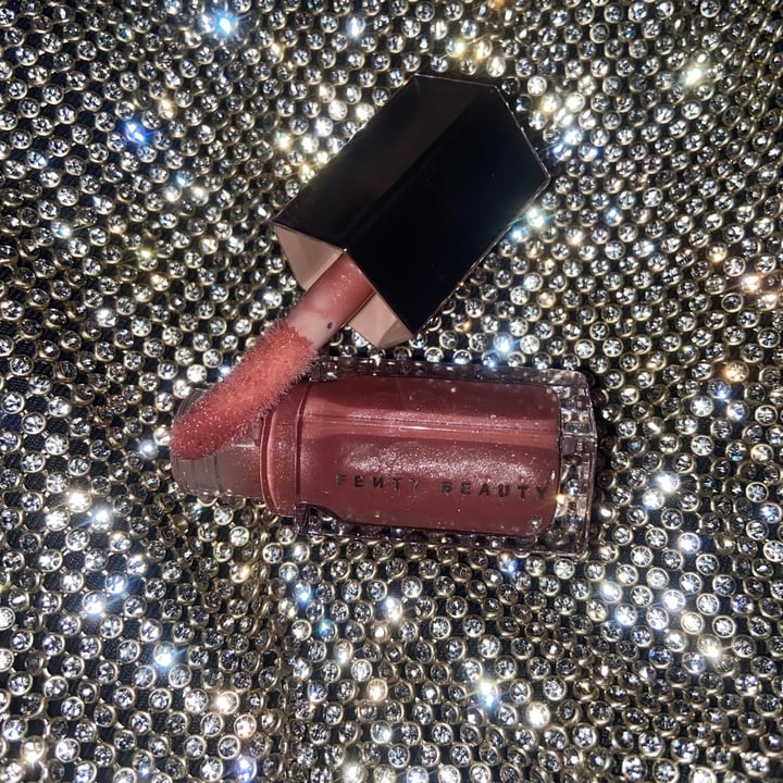 Fenty Beauty Gloss Bomb In Fenty Glow Review | abillion