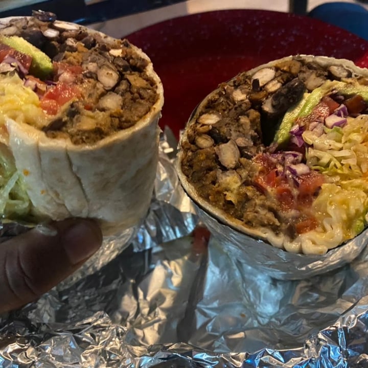 Vegan Eats Mega Burrito 3 Carnes Review | abillion